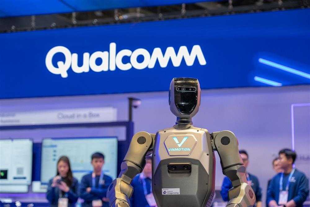 Robot hình người Motion 2 của VinMotion — “Make in Vietnam” tỏa sáng ...